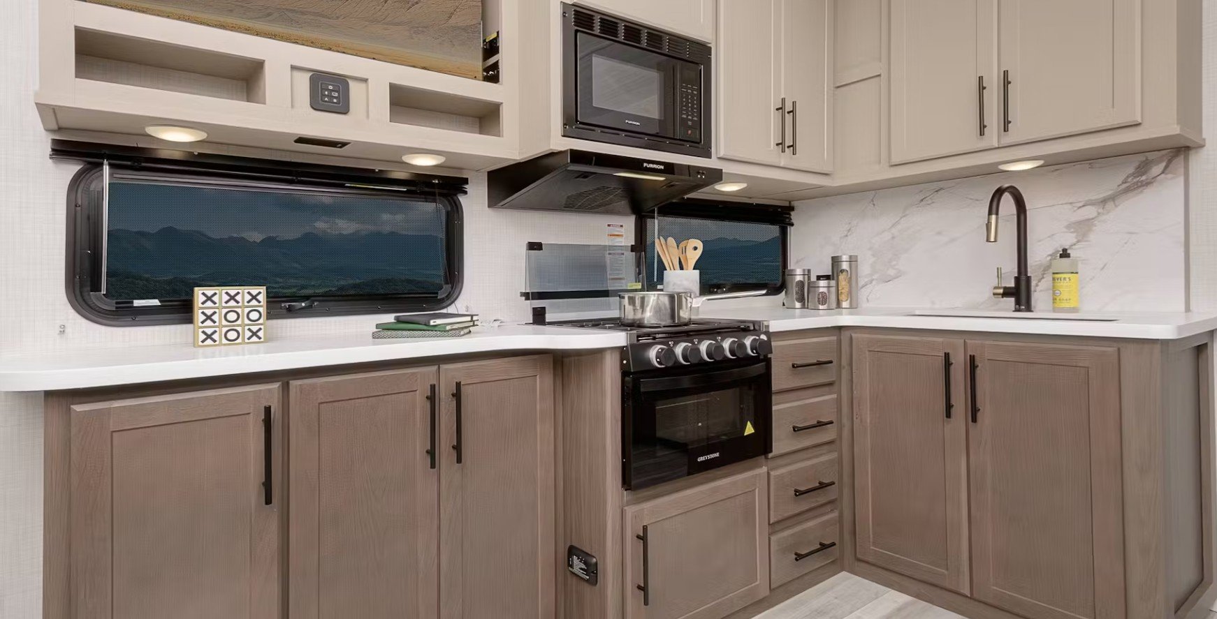 Your Guide to the Keystone Cougar Travel Trailer - Searchshop RV