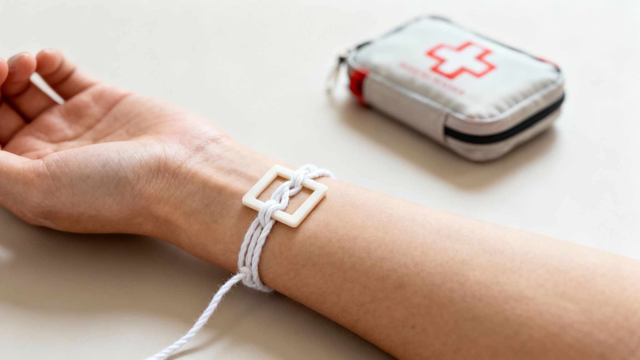 How to Tie a Square Knot The Right Way